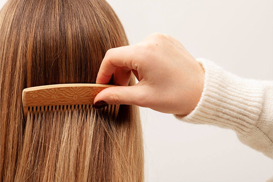 Are You Unaware Of These Benefits Of Wooden Comb? – Saturn by GHC